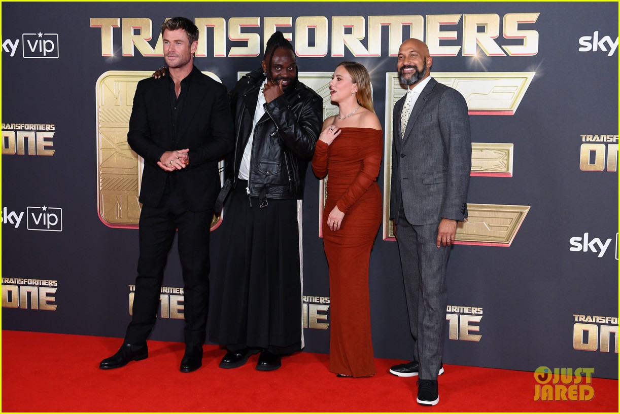 Scarlett Johansson Joins Chris Hemsworth & Brian Tyree Henry at 'Transformers One' Premiere in ...