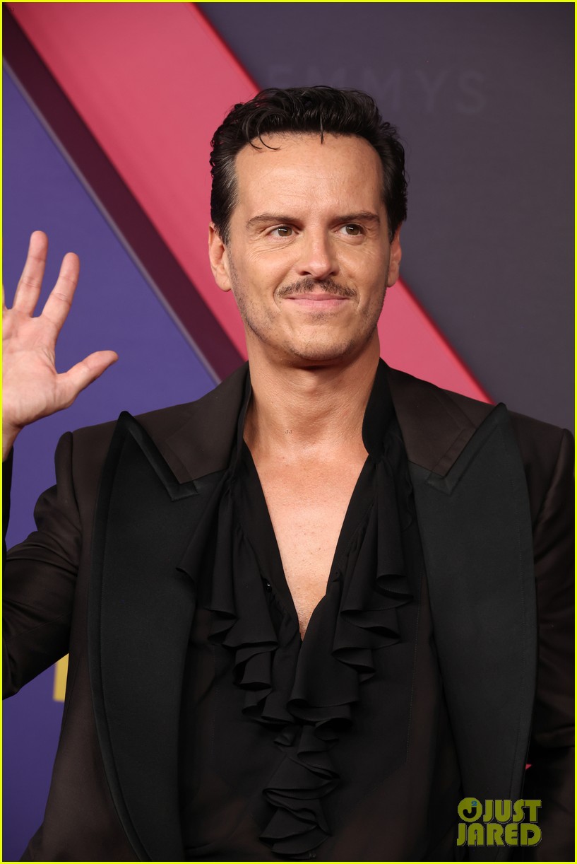 Andrew Scott & Dakota Fanning Bring 'Ripley' to Emmy Awards 2024: Photo ...