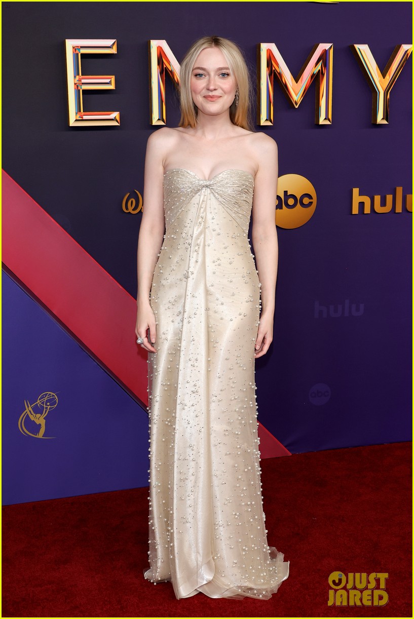 Andrew Scott & Dakota Fanning Bring 'Ripley' to Emmy Awards 2024: Photo ...