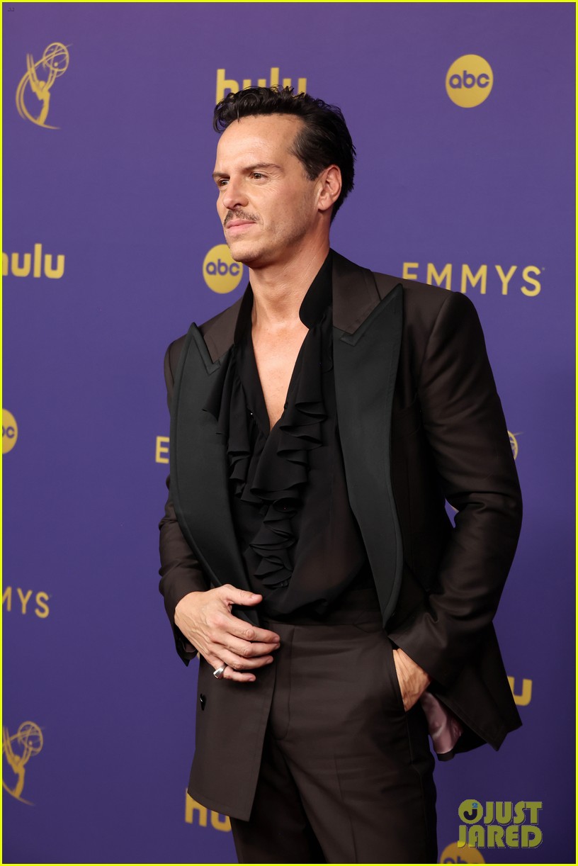 Andrew Scott & Dakota Fanning Bring 'Ripley' to Emmy Awards 2024: Photo ...