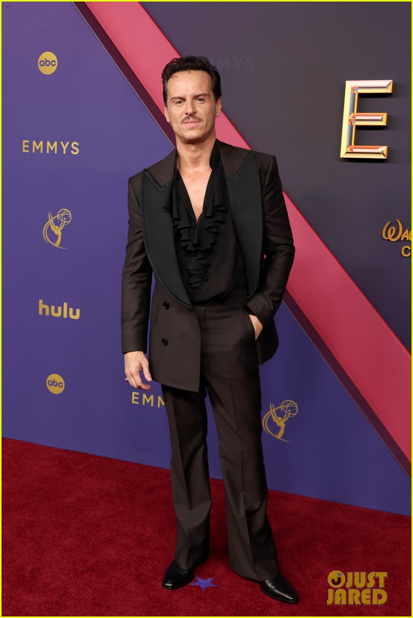 Andrew Scott & Dakota Fanning Bring 'Ripley' to Emmy Awards 2024: Photo ...