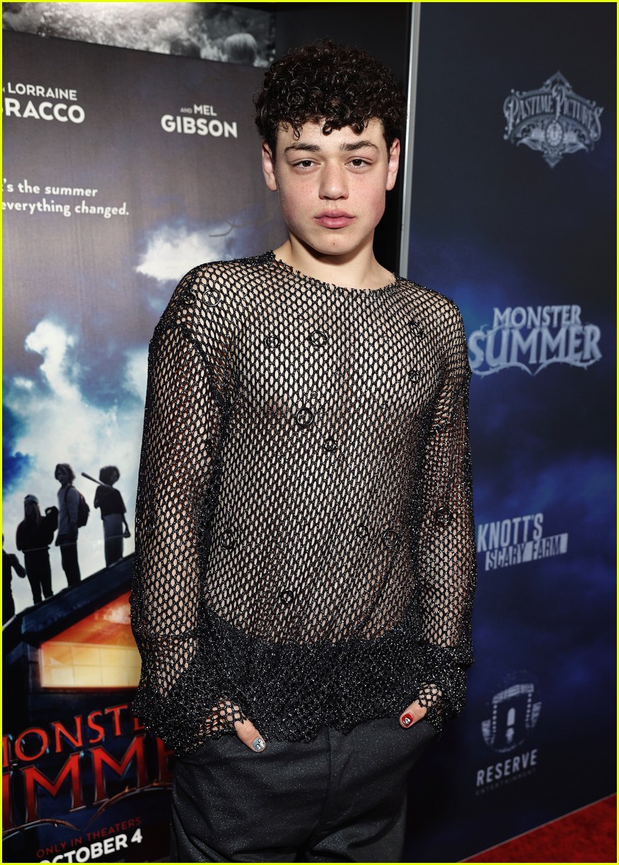 Selena Gomez Supports David Henrie at Premiere For His New Directorial ...