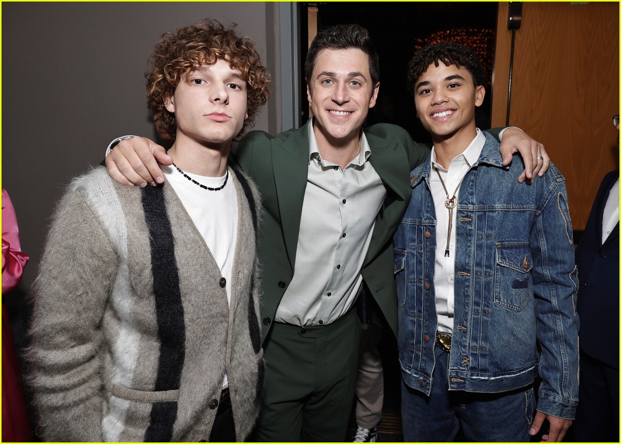 Selena Gomez Supports David Henrie at Premiere For His New Directorial ...