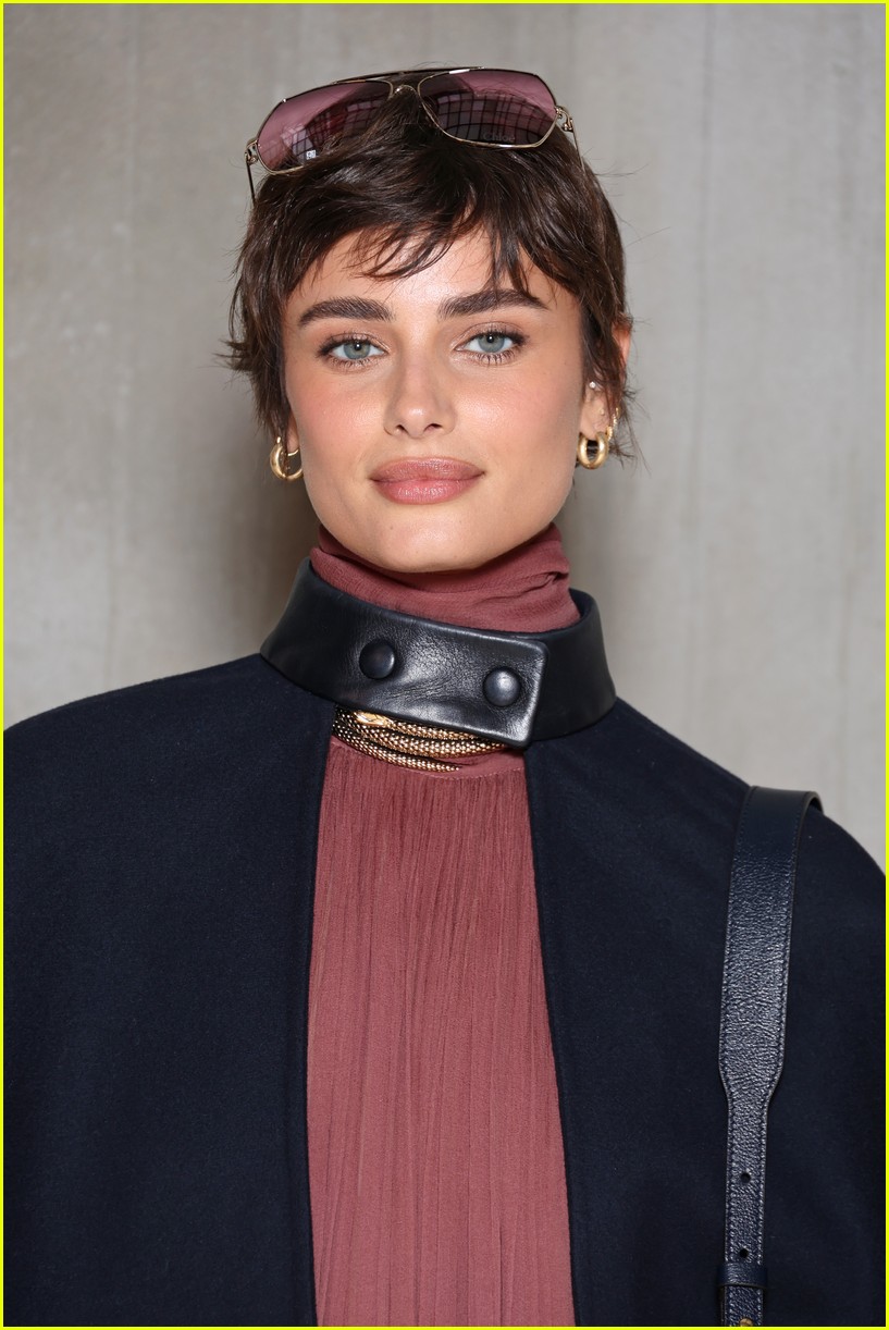 Selma Blair Twins with 13-Year-Old Son Arthur at Chloe Fashion Show in ...