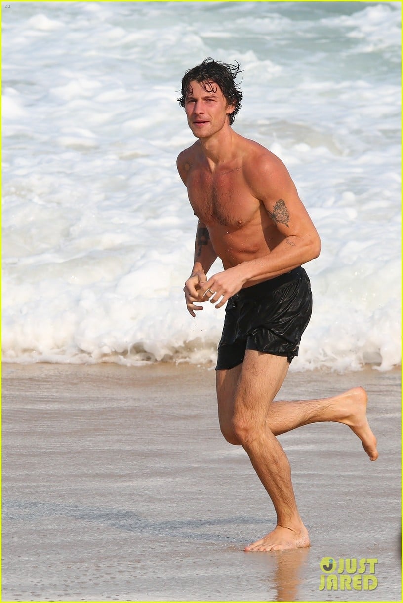 Shawn Mendes Goes Surfing in Brazil Ahead of Rock in Rio (New Photos ...
