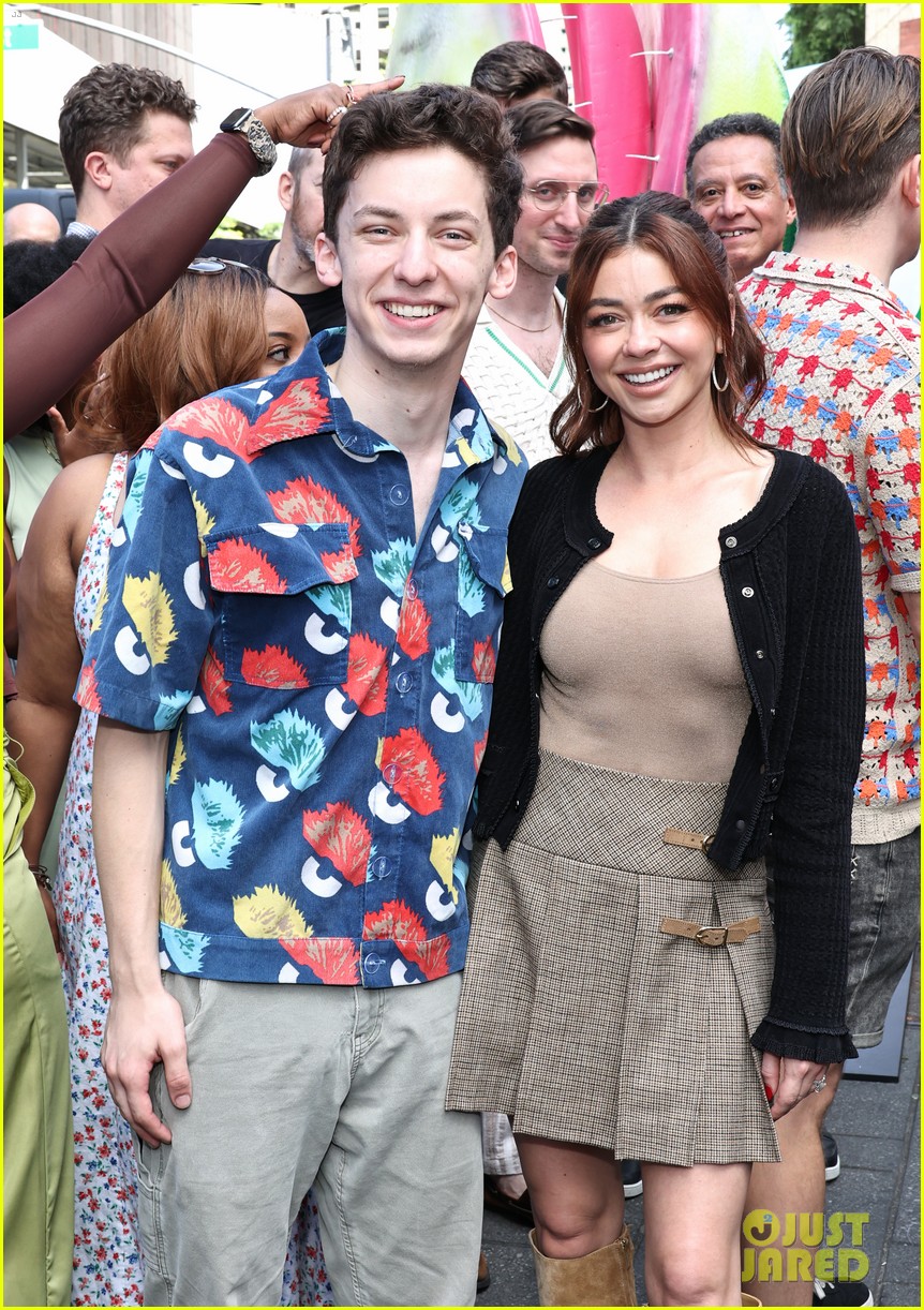 Sarah Hyland Performs 'Little Shop' Song in Times Square, Reveals Next ...