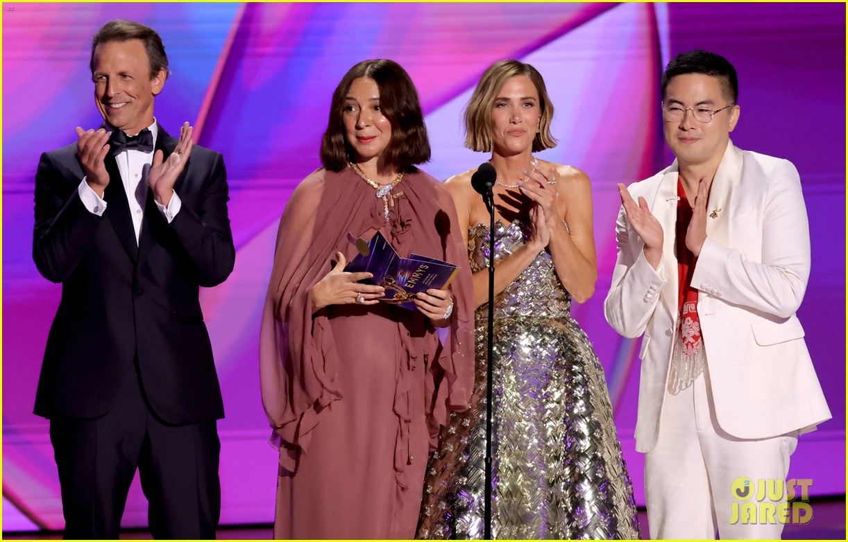 'SNL' Stars Poke Fun at Lorne Michaels for '85 Losses' at Emmy Awards ...