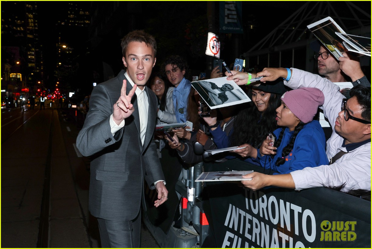 Drew Starkey Says 'Outer Banks' Was Just as Intimidating as 'Queer' Set ...