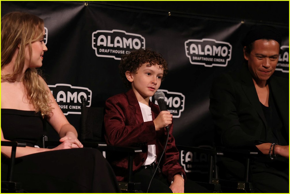 'Teacup' Trailer Debuts: Yvonne Strahovski & Scott Speedman On High ...