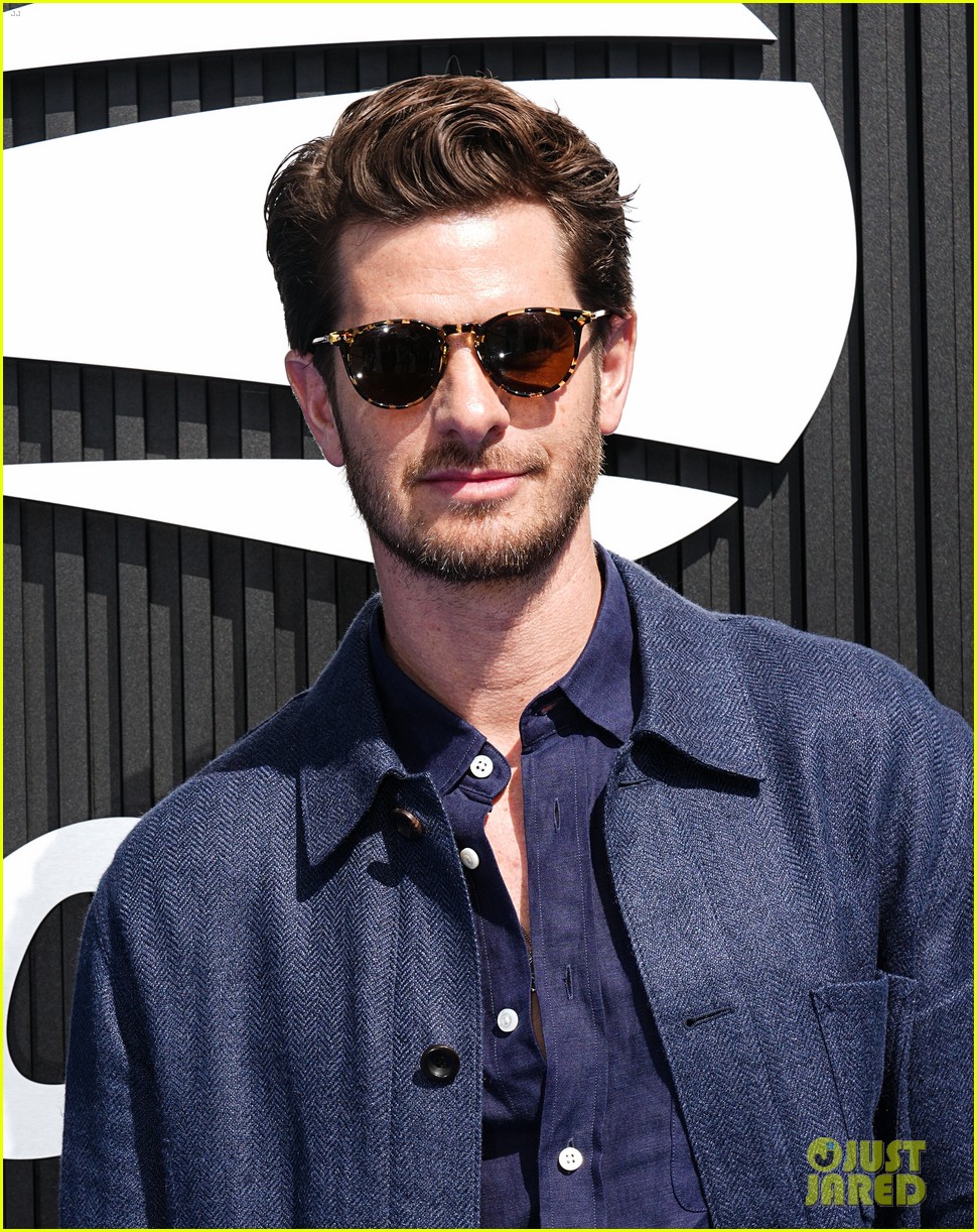 Andrew Garfield & Justin Theroux Sat Next to Taylor Swift's Suite at ...