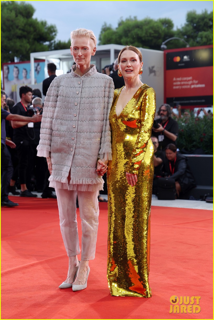 Julianne Moore & Tilda Swinton Hold Hands at 'The Room Next Door ...