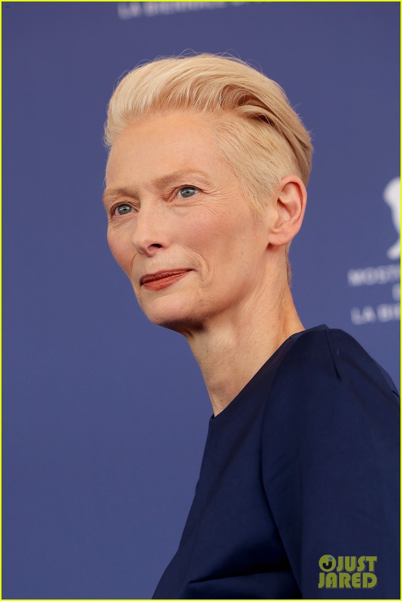 Julianne Moore & Tilda Swinton Hold Hands at 'The Room Next Door ...