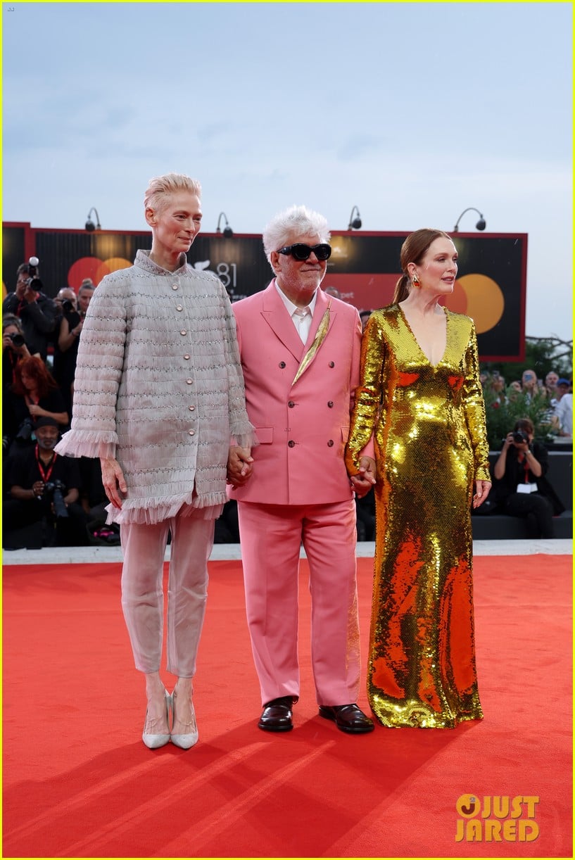 Julianne Moore & Tilda Swinton Hold Hands at 'The Room Next Door ...