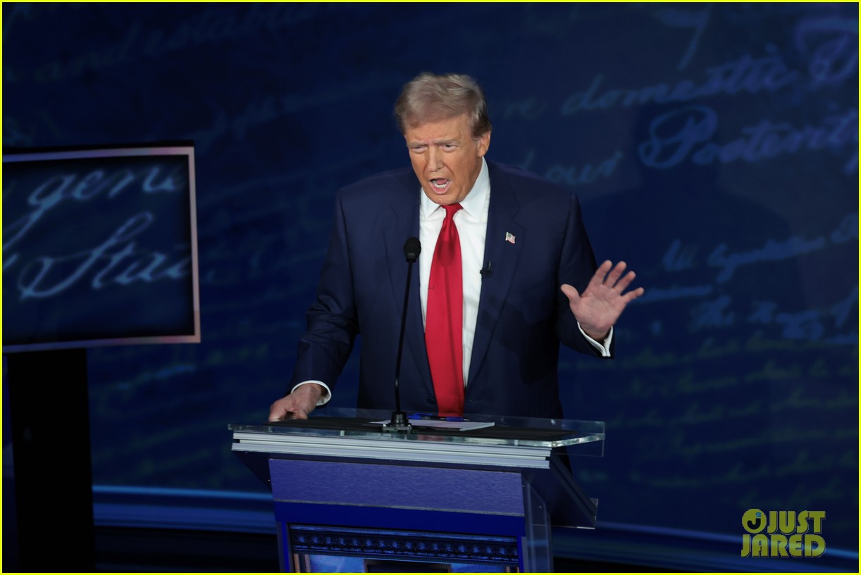 Watch Kamala Harris & Donald Trump Meet for First Time, Shake Hands at ...