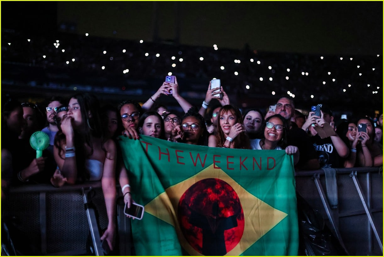 The Weeknd Brings Out Anitta & Playboi Carti for One-Night-Only Brazil ...
