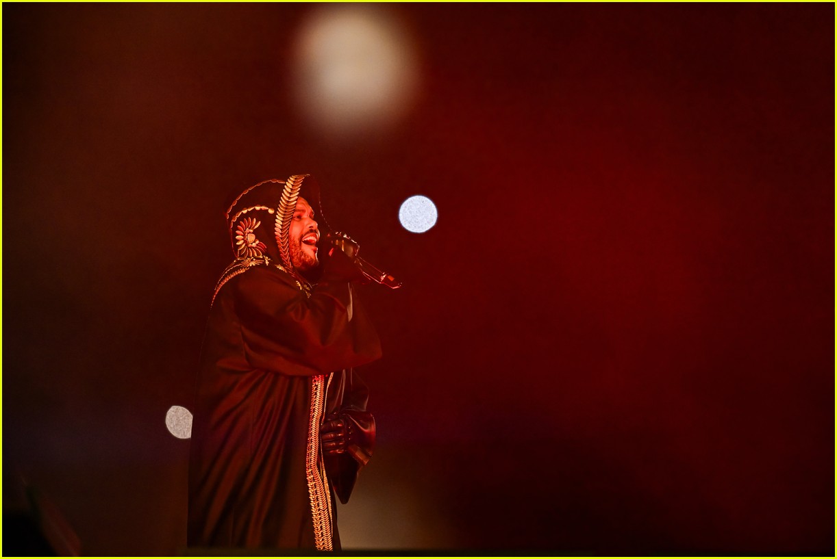 The Weeknd Brings Out Anitta & Playboi Carti for One-Night-Only Brazil ...