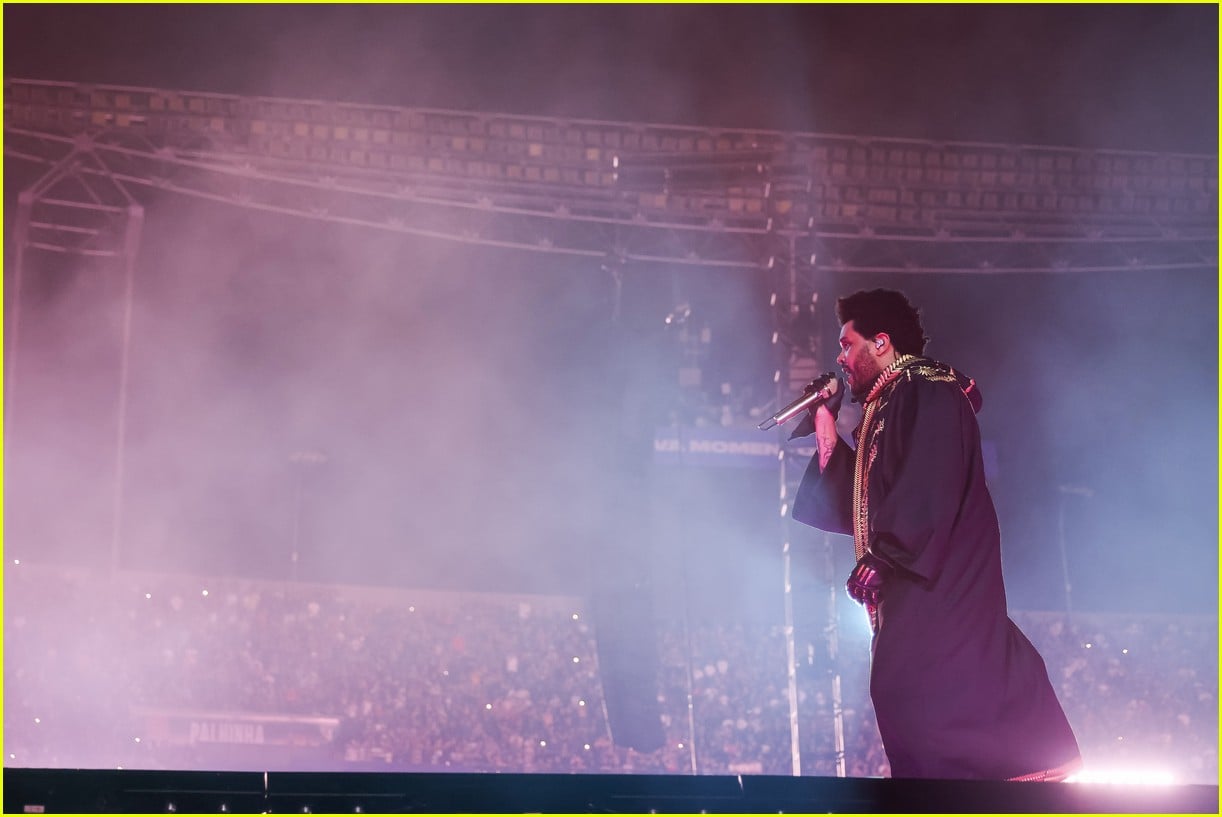 The Weeknd Brings Out Anitta & Playboi Carti for One-Night-Only Brazil ...