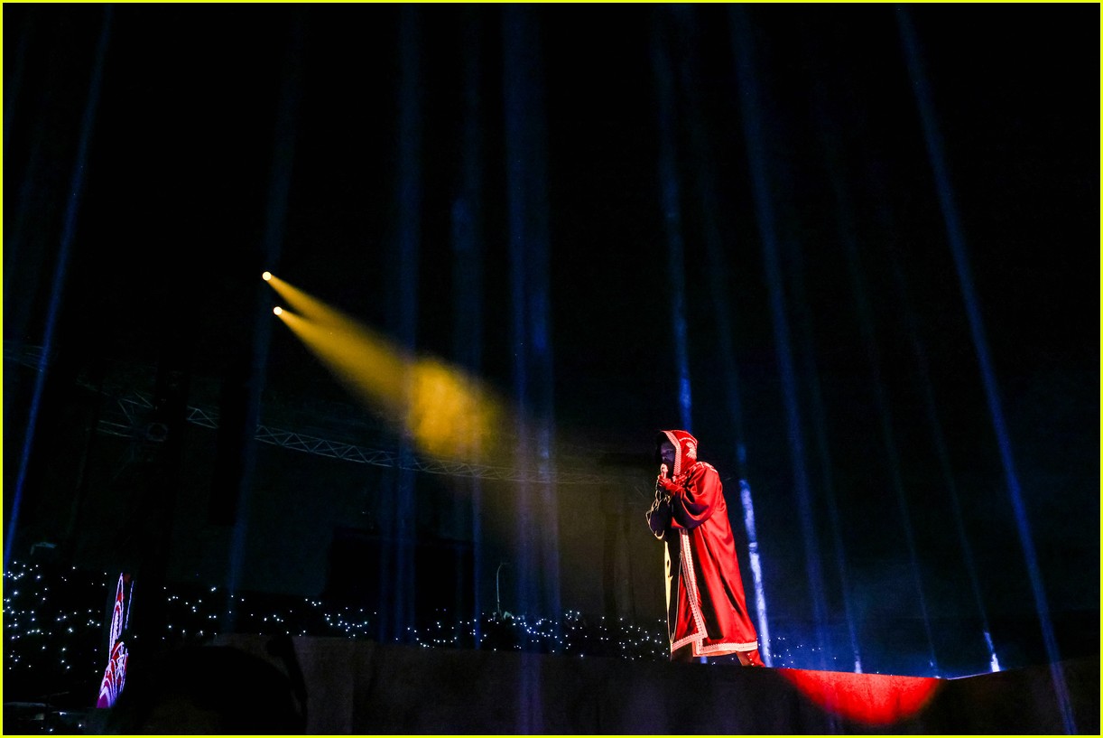 The Weeknd Brings Out Anitta & Playboi Carti for One-Night-Only Brazil ...