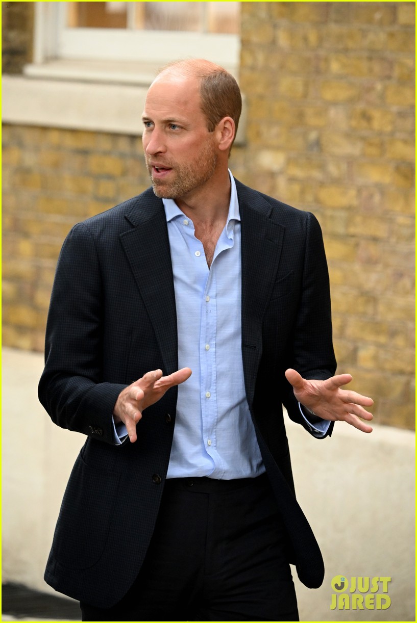 Prince William Still Has His Summer Beard as He Returns to Royal Duties ...