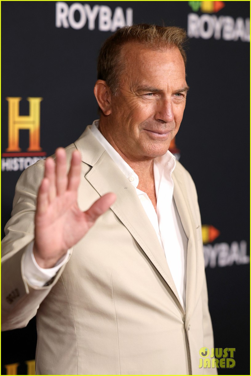 Kate Winslet Calls Out Double Standards for Interview Questions Given ...