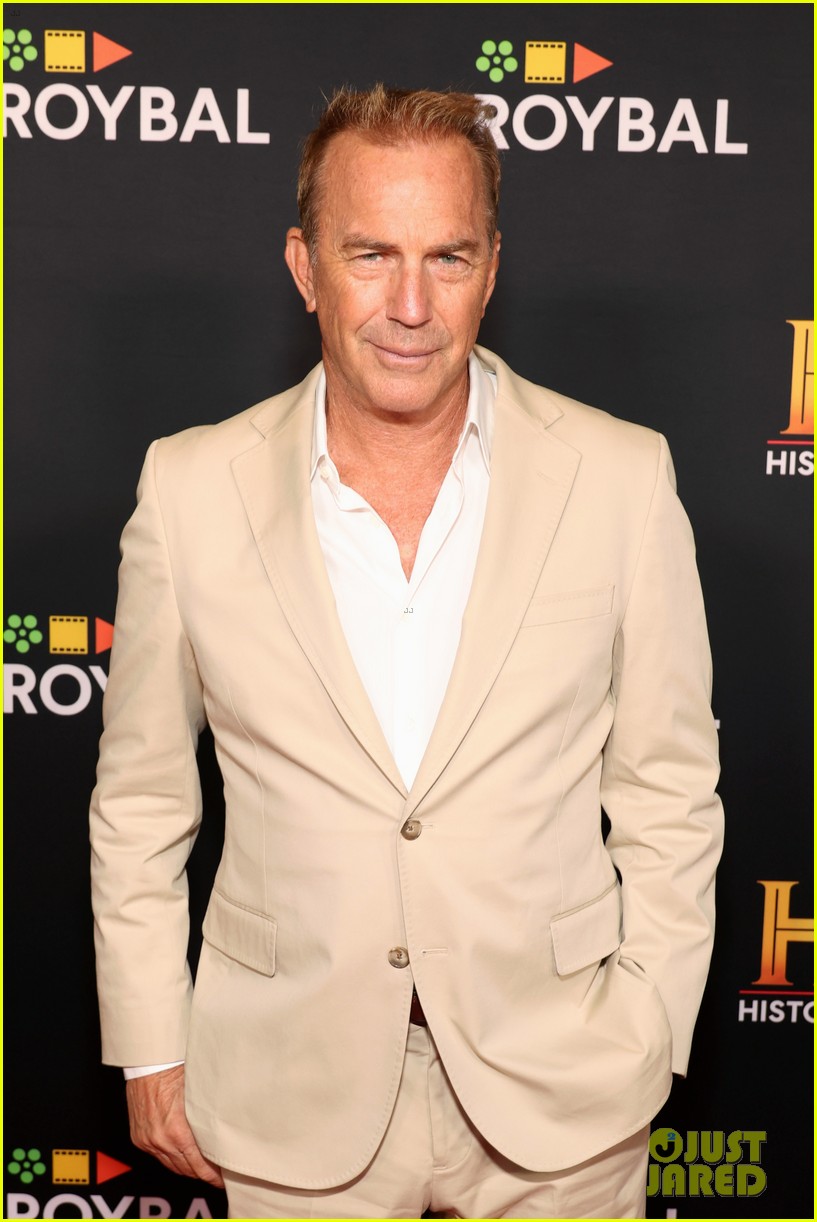 Kate Winslet Calls Out Double Standards for Interview Questions Given ...