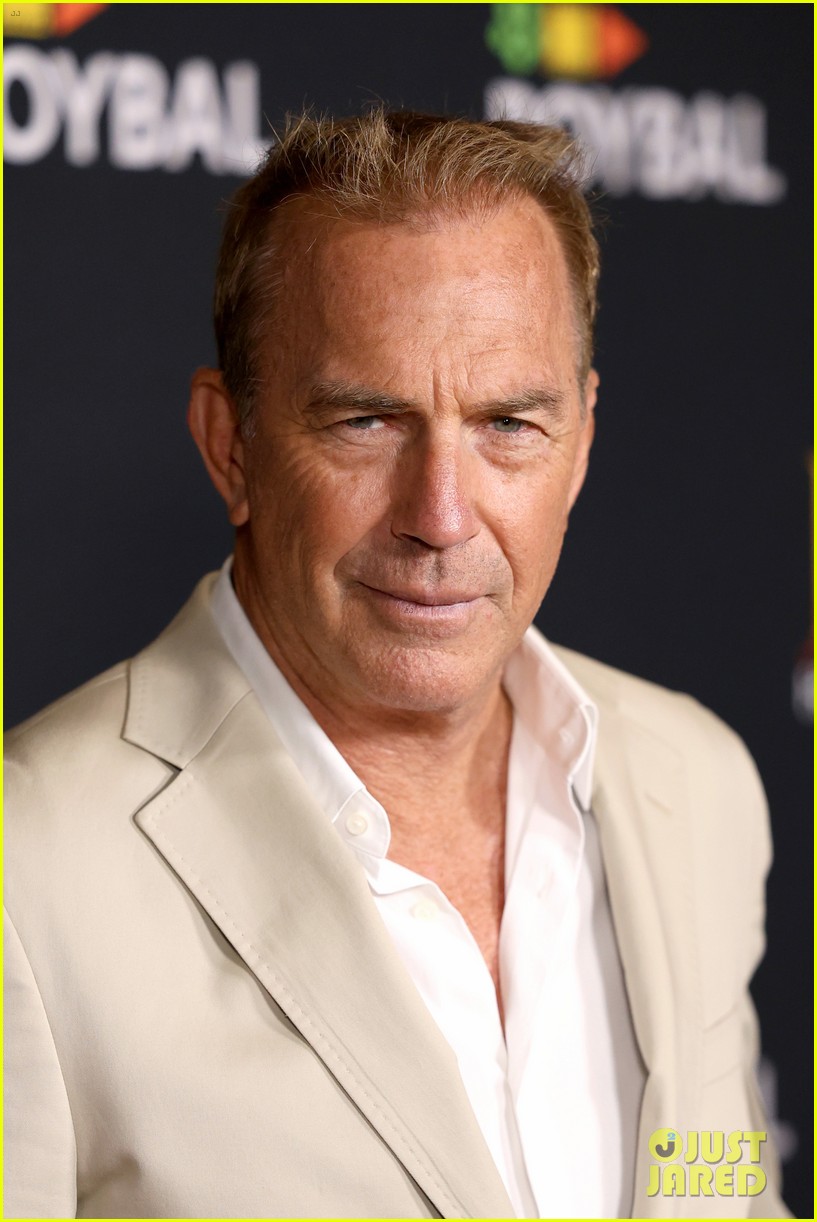 Kate Winslet Calls Out Double Standards for Interview Questions Given ...