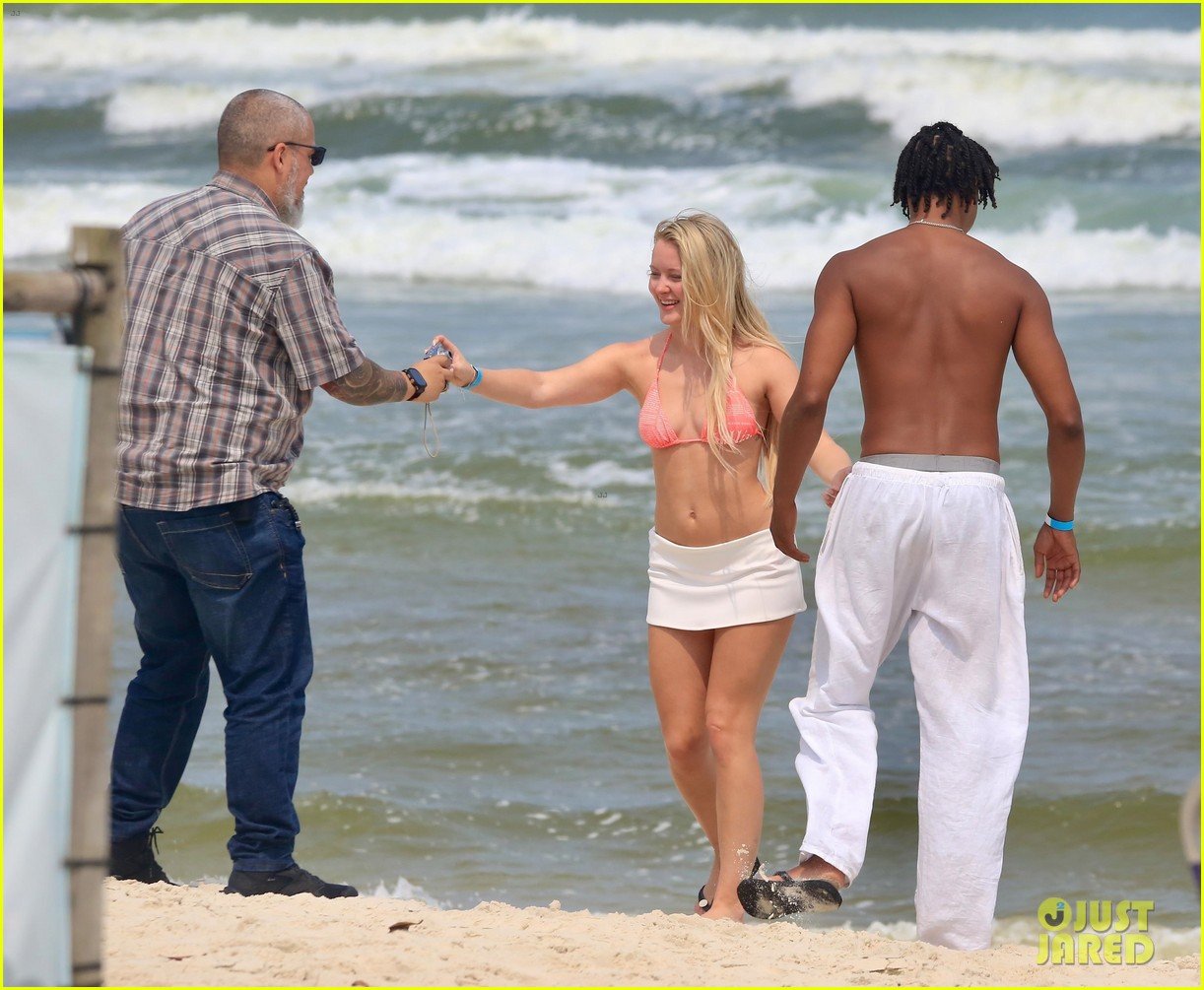 Zara Larsson Hits the Beach with Boyfriend Lamin Holmén in Rio: Photo 5078033 | Shirtless Photos ...