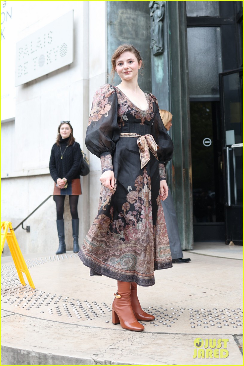 Emma Roberts, Isla Fisher, & More Look Pretty at Zimmermann Fashion ...