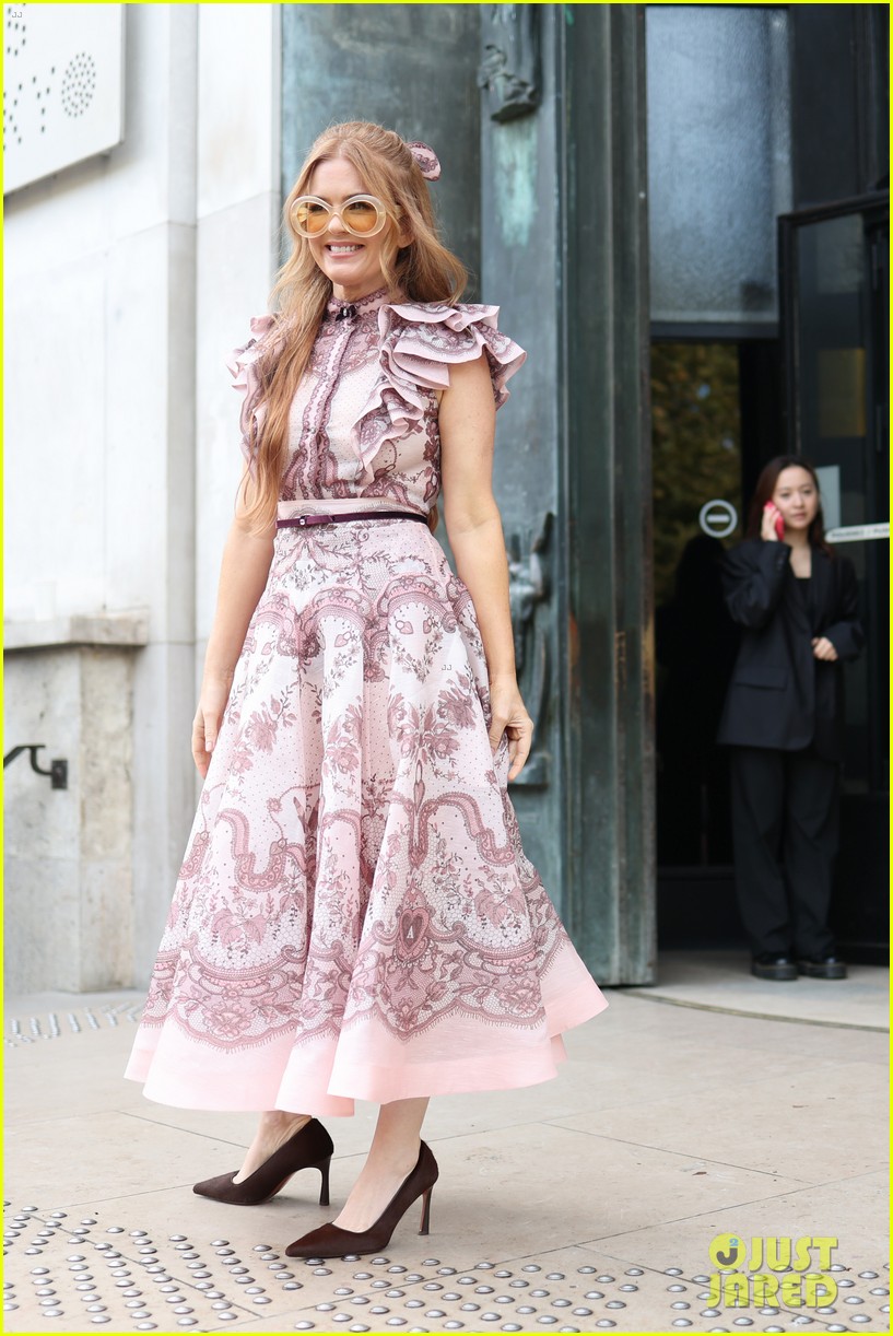 Emma Roberts, Isla Fisher, & More Look Pretty at Zimmermann Fashion ...