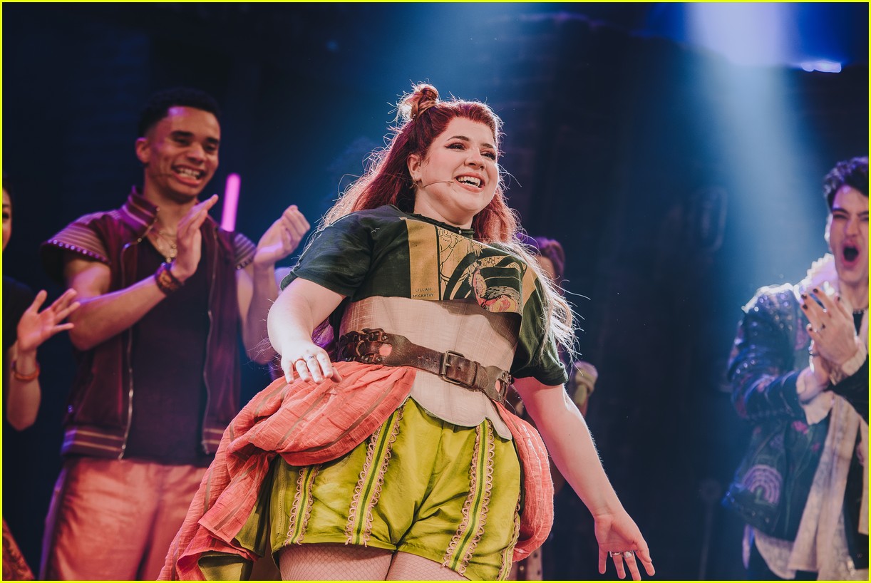 Alison Luff, Charli D'Amelio & More Make Their Debuts In '& Juliet' On ...