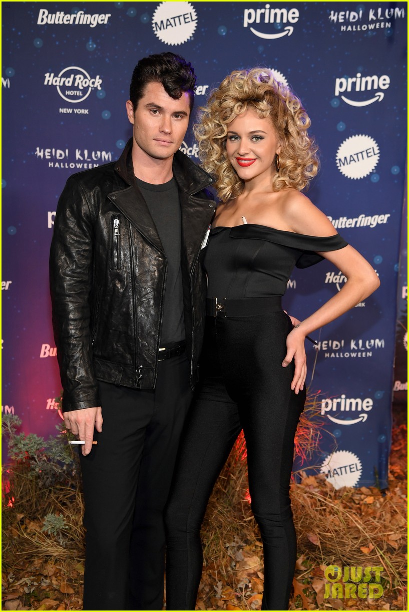 Chase Stokes & Kelsea Ballerini Dress as Danny & Sandy from 'Grease ...