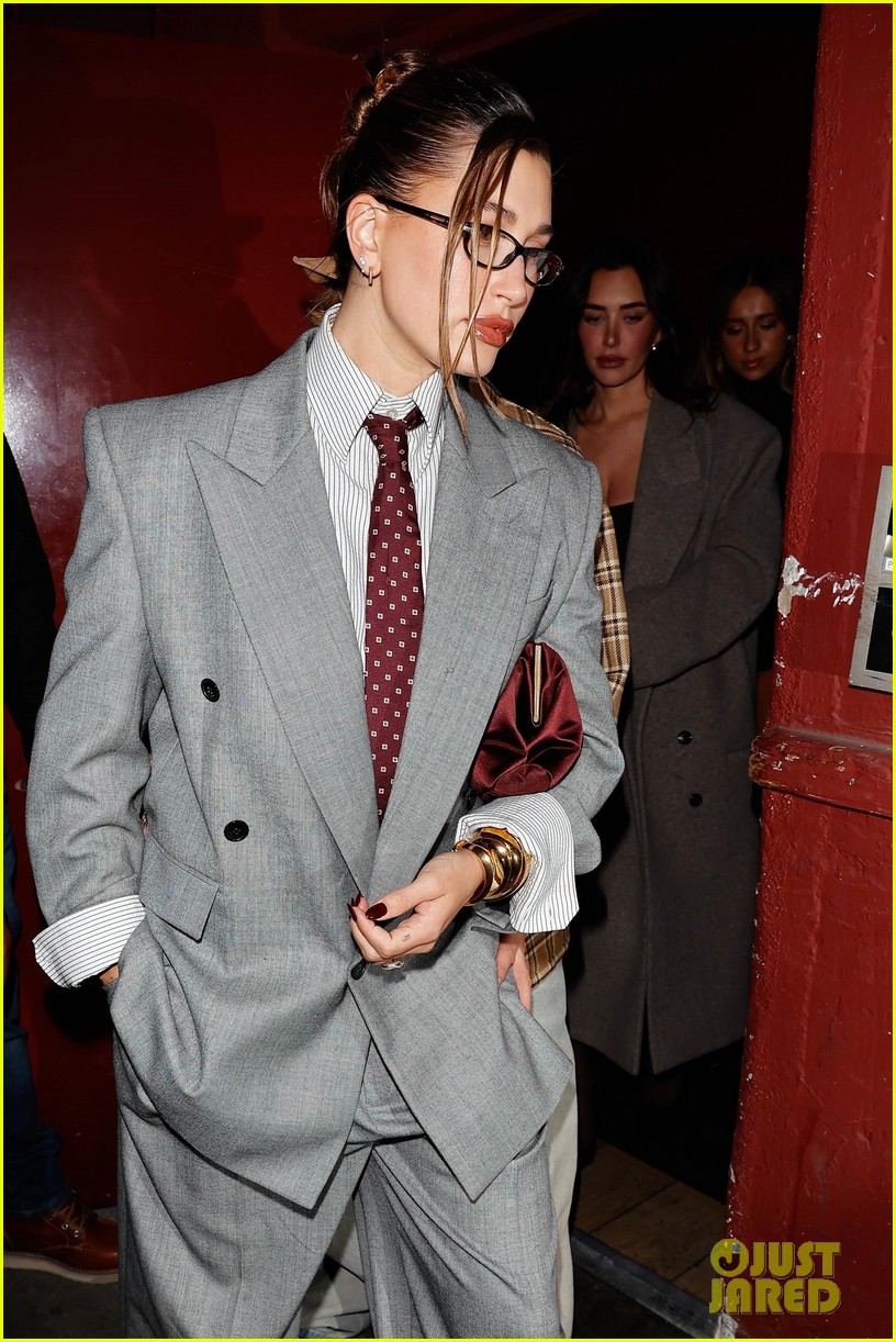 Hailey Bieber Throws Star-Studded Rhode Party with Husband Justin ...