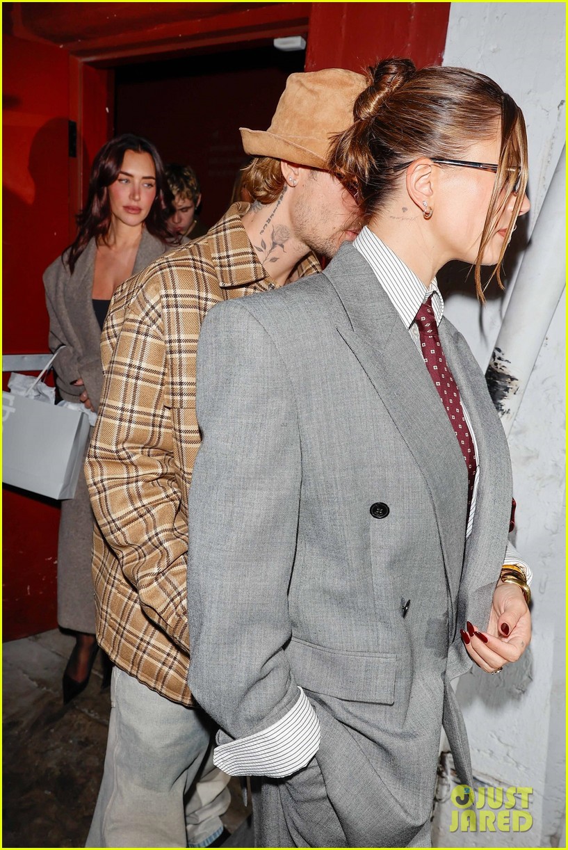 Hailey Bieber Throws Star-Studded Rhode Party with Husband Justin ...