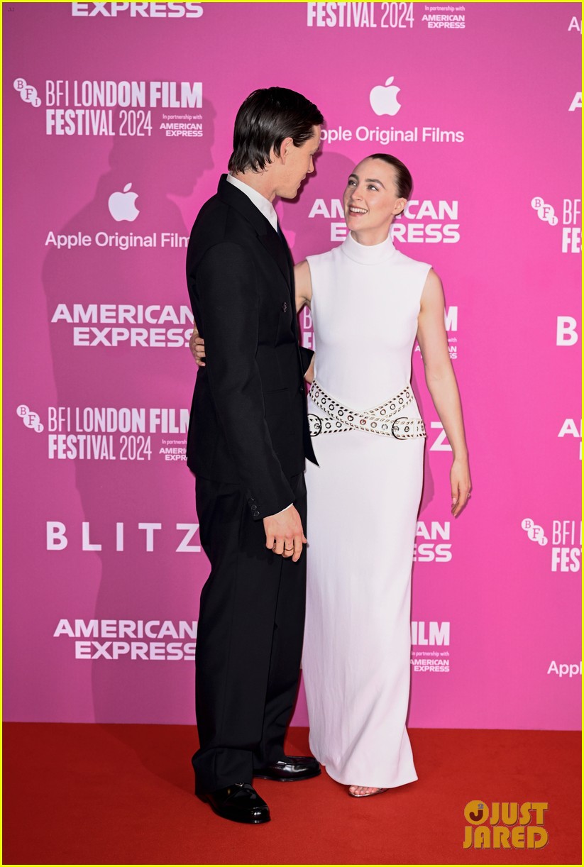 Saoirse Ronan Joins Co-Stars Elliott Heffernan & Harris Dickinson at ...