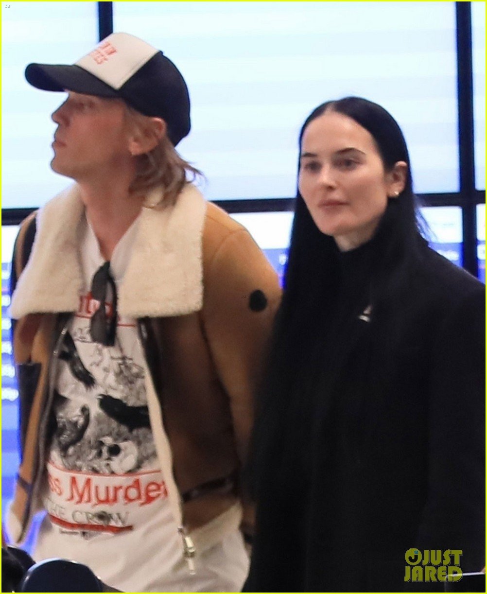 Jamie Campbell Bower Still Going Strong with Girlfriend Jess Moloney ...