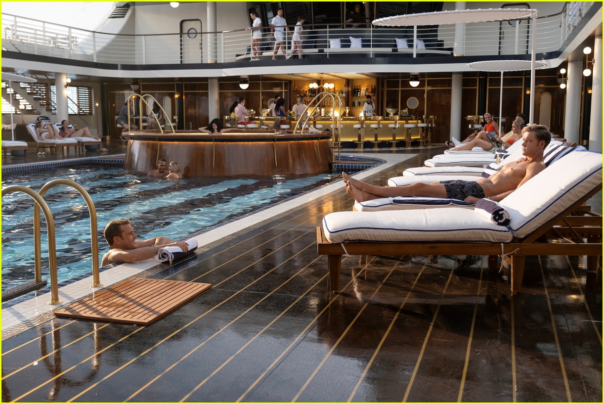 Glee's Chord Overstreet Goes Shirtless on TV Again Thanks to Ryan ...