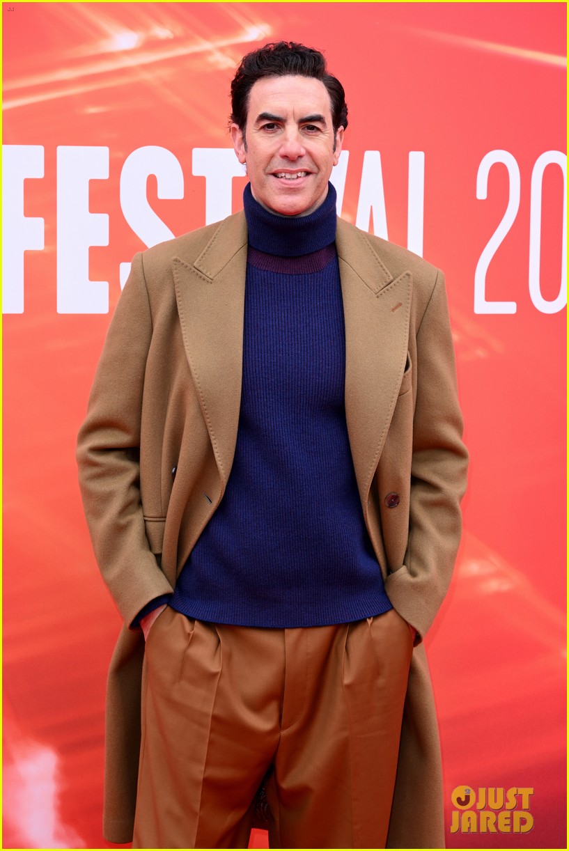 Alfonso Cuaron Explains Why He Cast Sacha Baron Cohen & Kevin Kline in ...