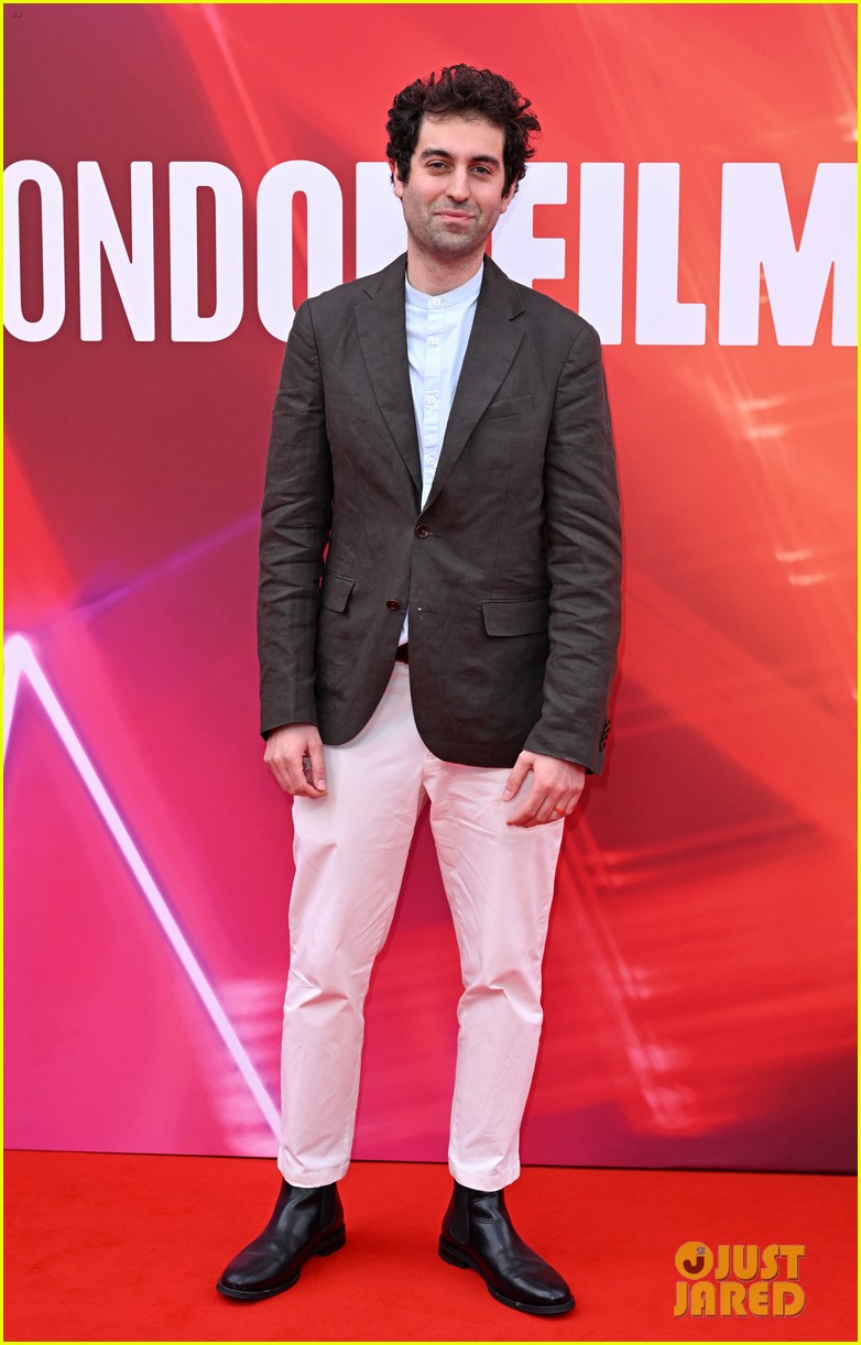 Alfonso Cuaron Explains Why He Cast Sacha Baron Cohen & Kevin Kline in ...