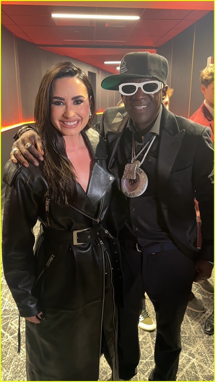 Flavor Flav Proves He's the Music Industry's Biggest Hype Man While ...