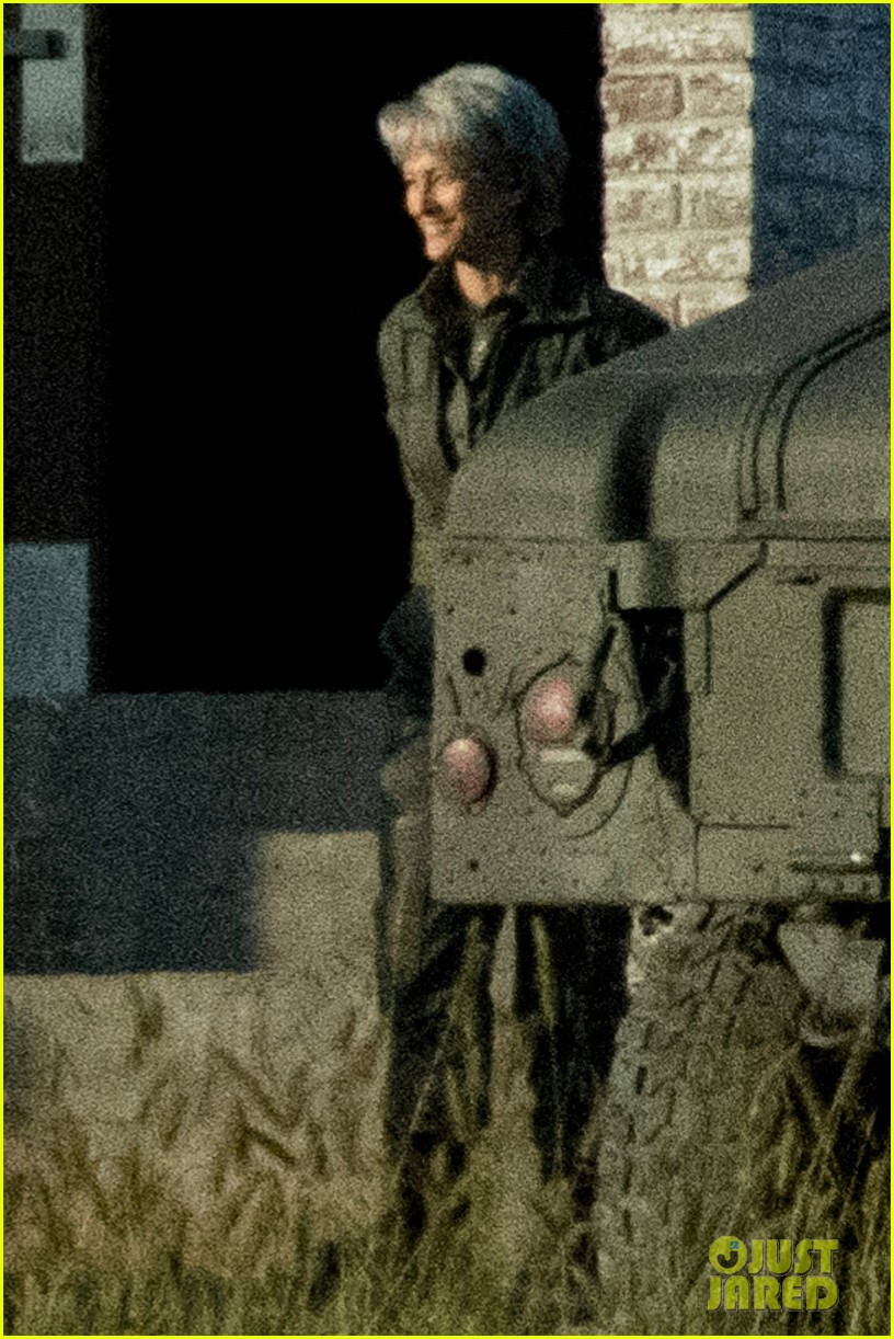 Linda Hamilton's 'Stranger Things' Character Revealed in First Set ...