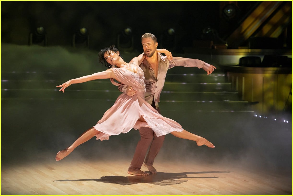 Derek Hough & Hayley Erbert To Make Documentary About Her Emergency ...