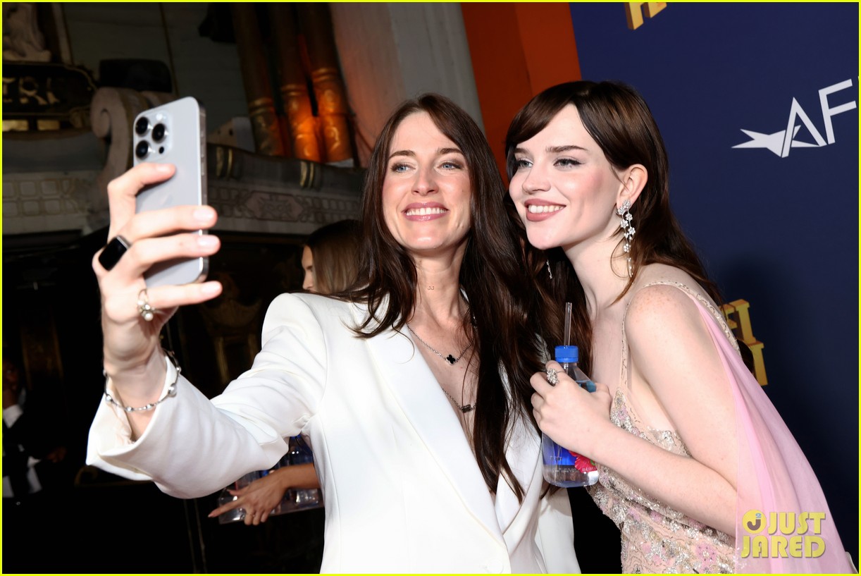 Hugh Grant Joins Sophie Thatcher & Chloe East at AFI Fest 2024 Premiere ...