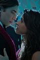 Lacey Chabert Brings a Hot Snowman to Life in ‘Hot Frosty’ Trailer ...