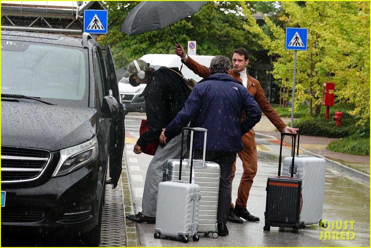 Jacob Elordi & Girlfriend Olivia Jade Try to Stay Under the Radar ...