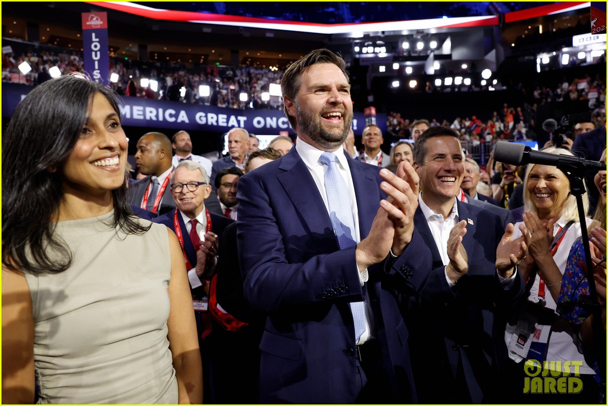 Photo: jd vance usha wife kids 2024 24 | Photo 5082149 | Just Jared ...