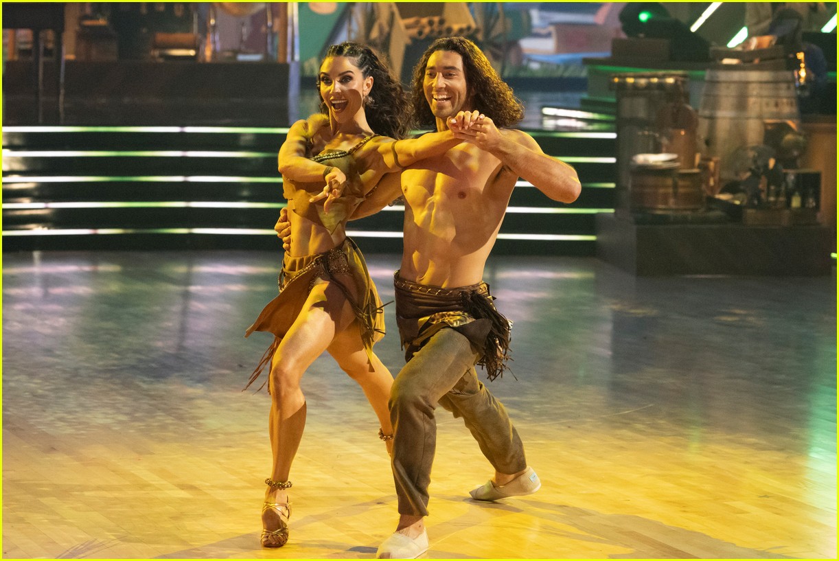 The Bachelor's Joey Graziadei Goes Shirtless as Tarzan for 'DWTS ...