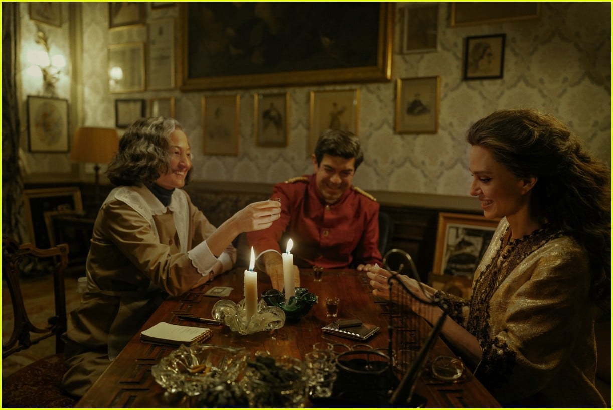 Angelina Jolie's 'Maria' Trailer Showcases Why She's Receiving Oscar ...