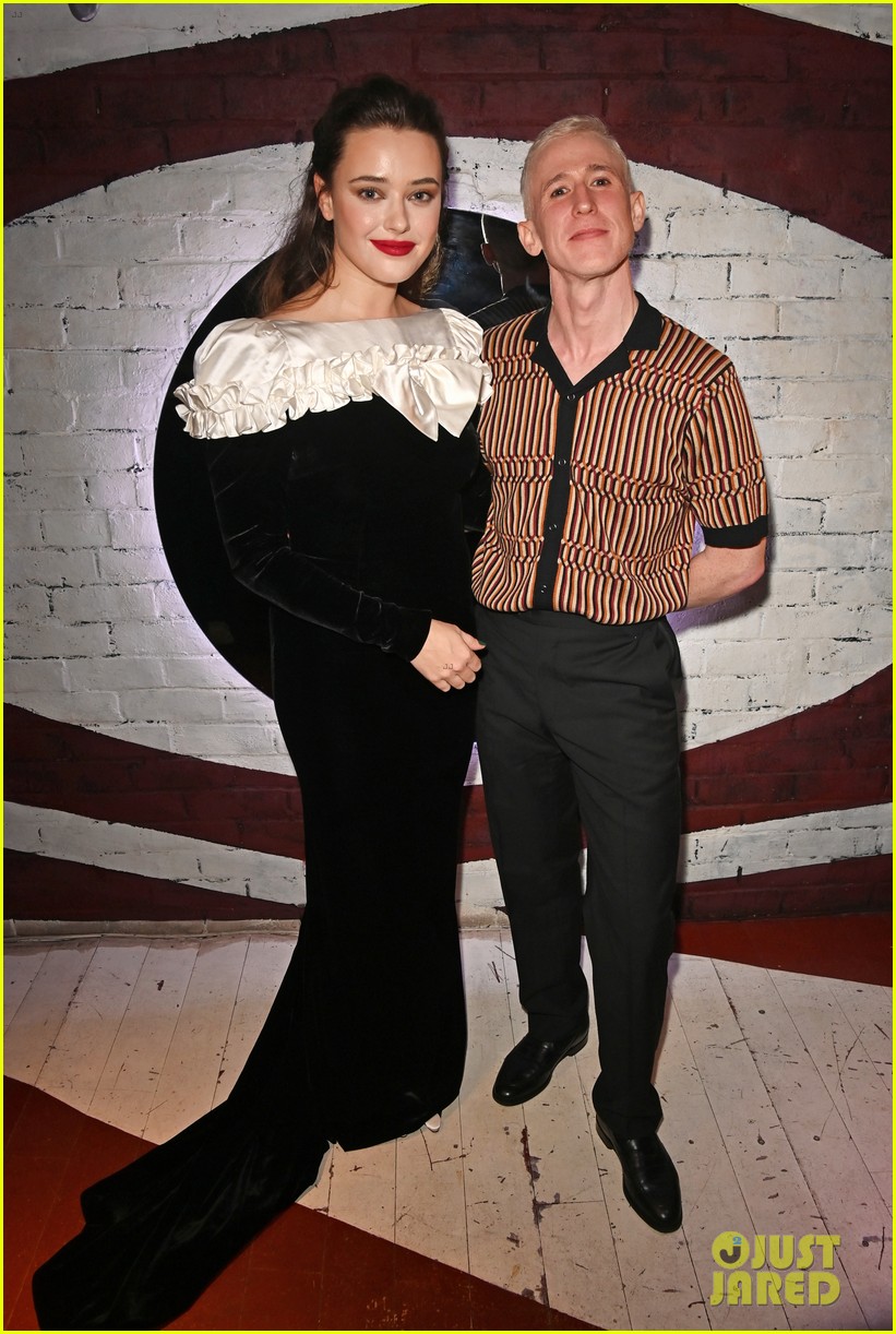 Katherine Langford Makes West End Debut as Sally Bowles in 'Cabaret ...