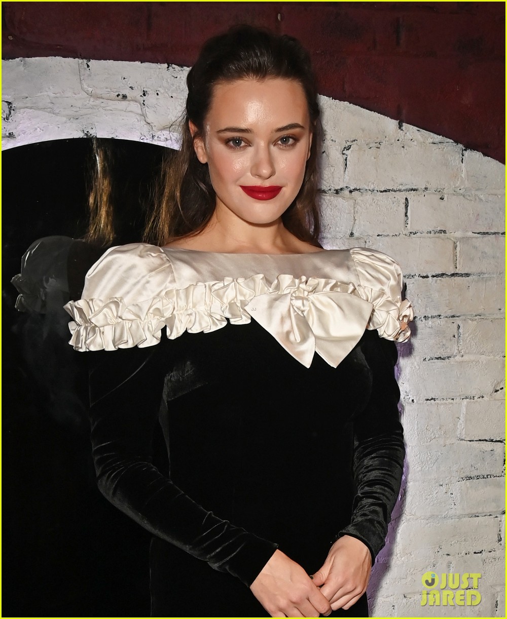 Katherine Langford Makes West End Debut as Sally Bowles in 'Cabaret ...