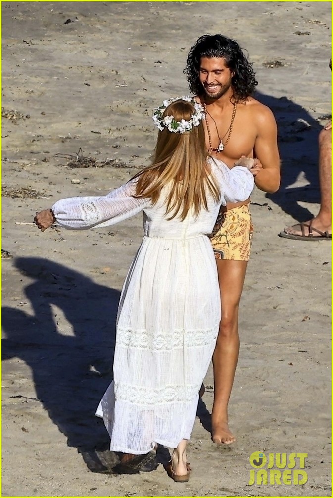 Laura Dern Begins Filming 'Palm Royale' With New Costar Jaycob Maya: Photo 5090411 | Laura Dern ...